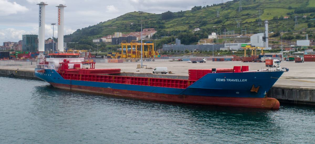 Le caboteur Eems Traveller équipé de ses deux turbovoiles eSail bound4blue | Mer et Marine